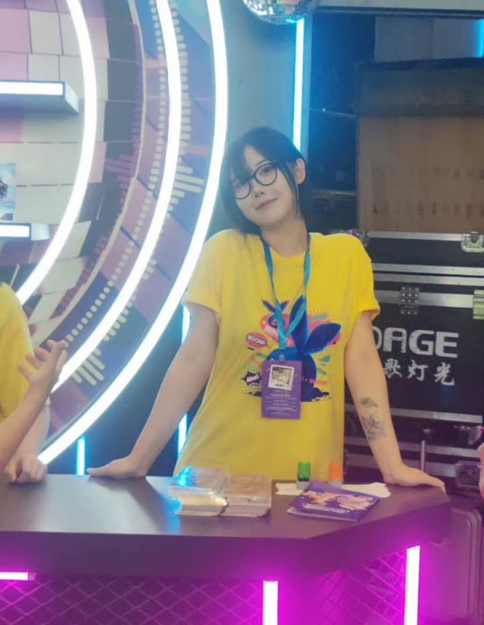 韩国女coser在上海BW2025漫展遭同行举报__财经头条__新浪财经