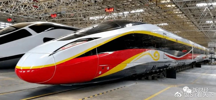中国高铁进入时速450公里时代！CR450创下新记录，短途出行或快过飞机__财经头条
