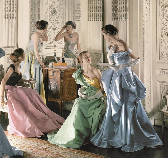 1948年 ，Cecil Beaton为 Vogue 拍摄的经典时装大片……