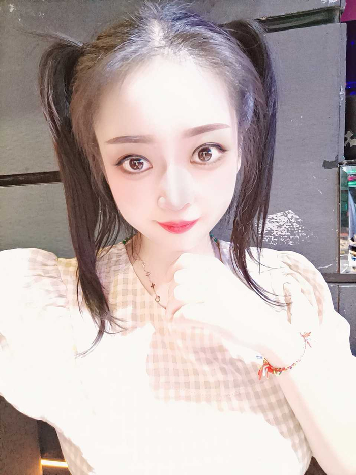 学校。北京电影学院。年龄22。身高170。体重51kg。胸围38e……