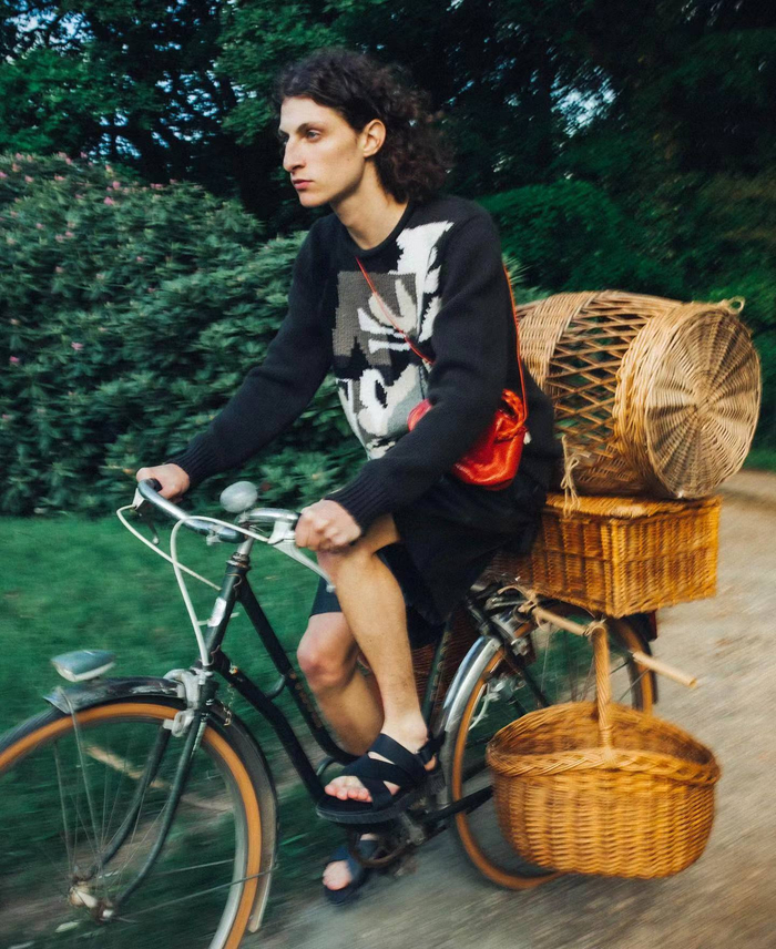 “夏日诗篇”｜Antoine Henault，这位法国摄影师…__财经头条__新浪财经