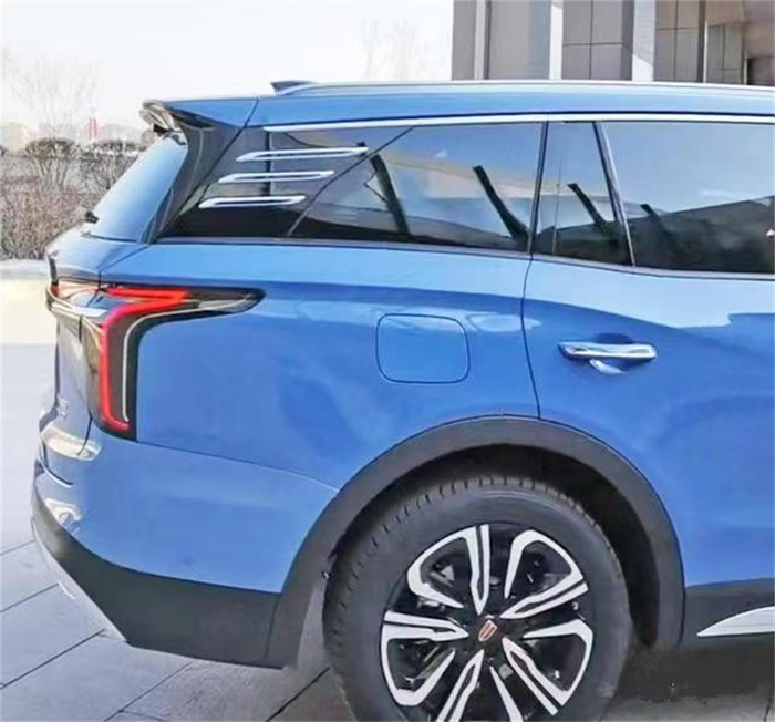 车身尺寸超汉兰达，红旗HS6实车再现身，配2.0T+8AT动力组合__财经头条__新浪财经