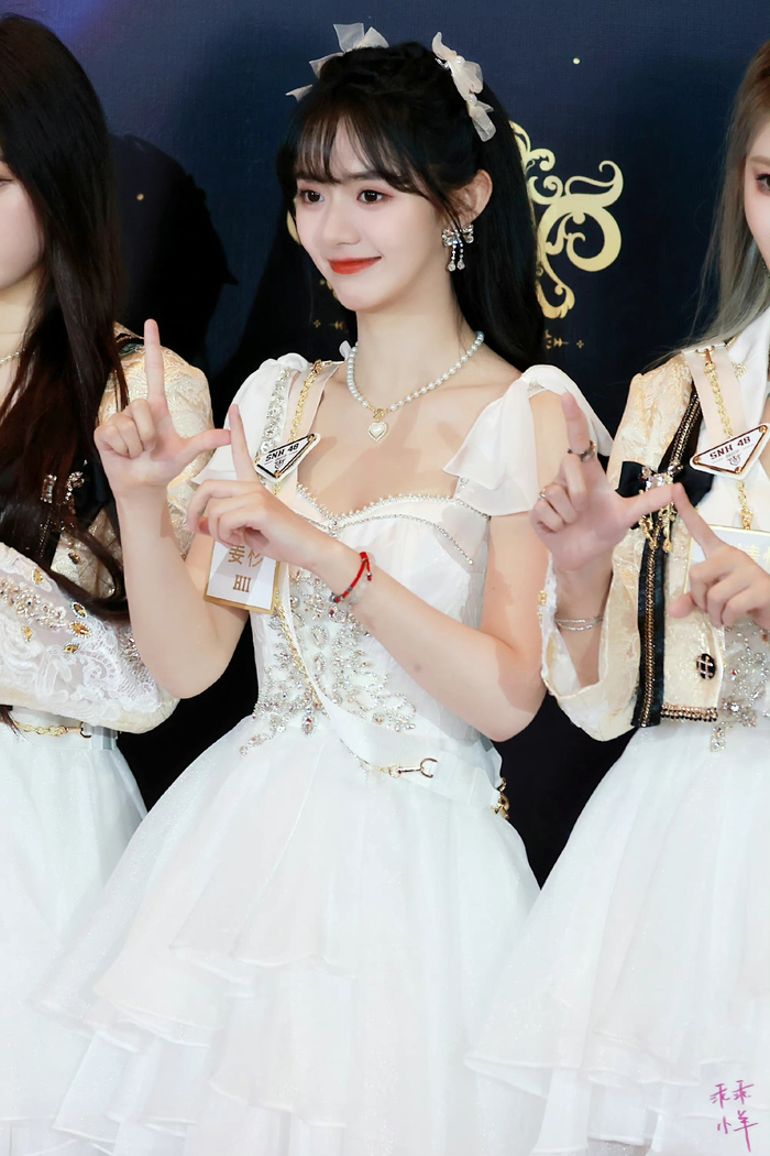 SNH48年度盛典晚会来了！ 甜妹御姐应有尽有，来看看大家的状态？