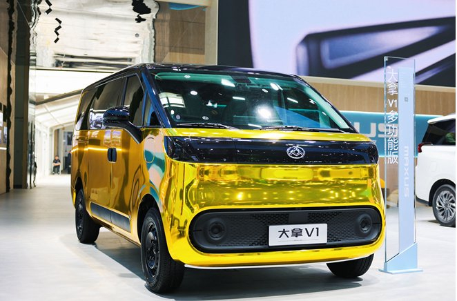 轻客汽车大全之上汽大通MAXUS大拿V1多功能版，潮流先锋诠释出行新方|上汽大通|大拿|多功能_新浪新闻