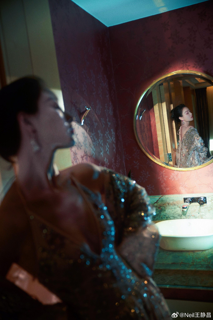 为出席今日穿了中国设计师品牌 M essential……__财经头条__新浪财经