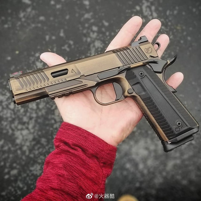 定制款夜鹰1911手枪美图欣赏