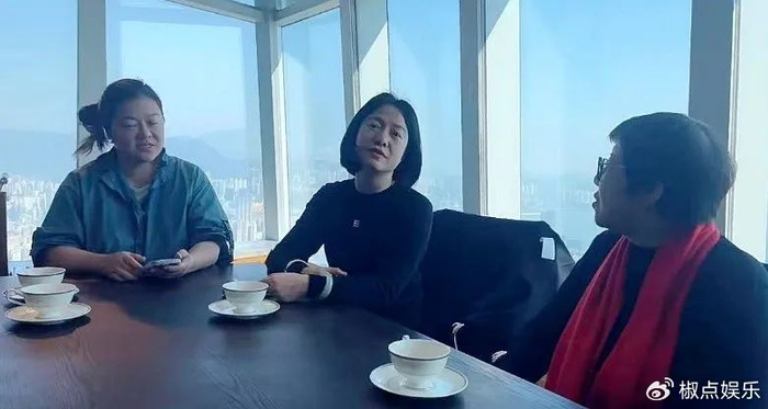 嫁给杨振宁20年后，翁帆已经48岁并且拥有两个博士学位，得偿所愿|翁帆|杨振宁|学术|爱情|两人_新浪新闻