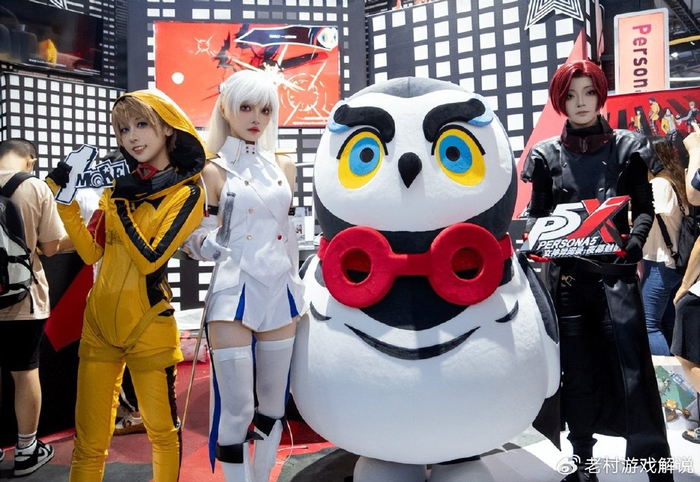 绝美coser还是炫酷游戏？《P5X》玩家：我全都要！__财经头条__新浪财经