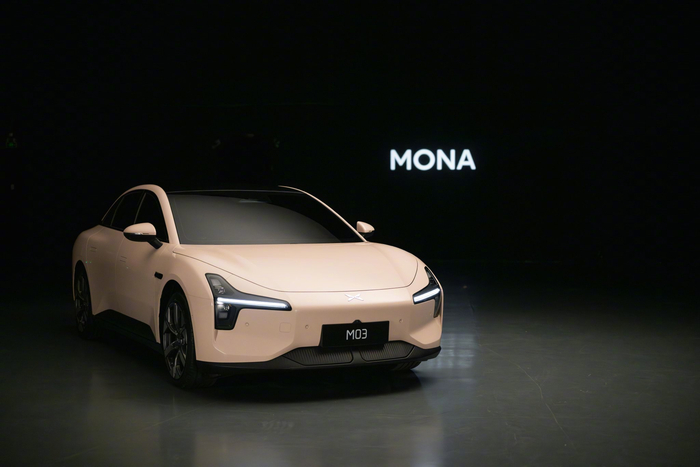 小鹏MONA M03正式发布，新车风阻系数为0.194Cd，续航里程可达620km…__财经头条__新浪财经