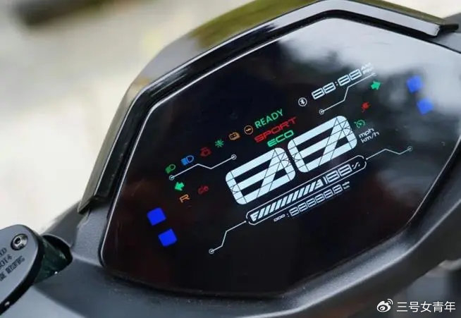 ZEEHO极核发布电动新物种AE2，携超前设计领驭未来出行|电动自行车|极核|可视化_新浪新闻