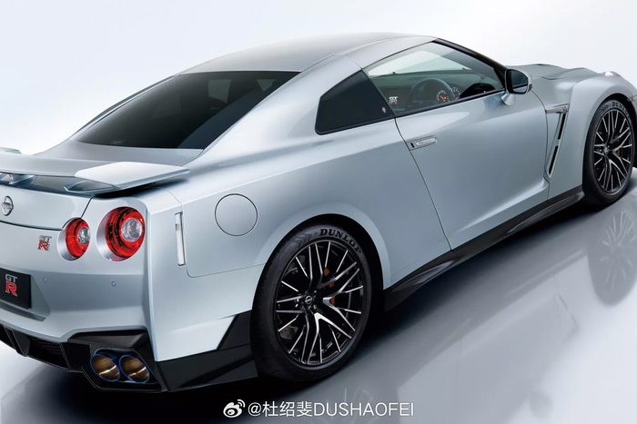 R35 世代的最后一舞！ Nissan 正式发布 2025 款 GT-R 车型__财经头条