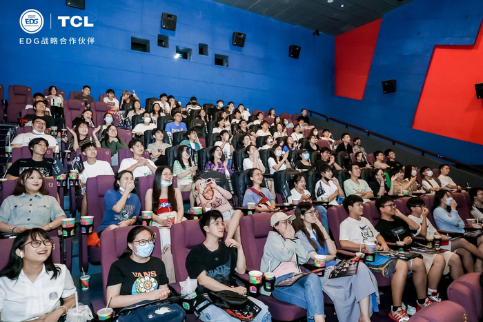 Uzi复出首战……