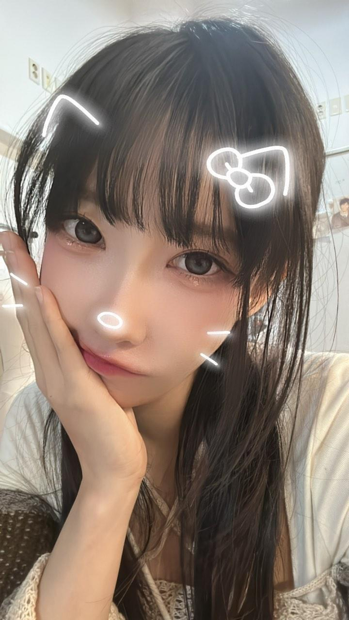 韩流女团QWER新曲从Melon千名开外，逆袭进日榜5环，真就作品为王