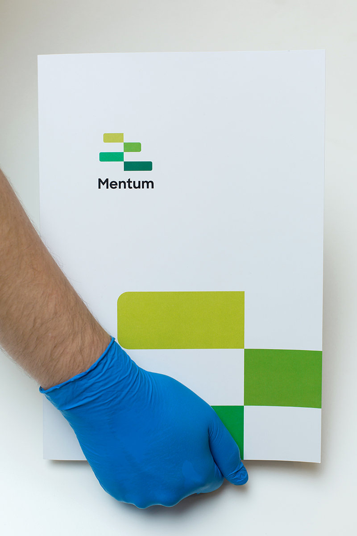 Mentum 医疗中心品牌logo设计和VI设计