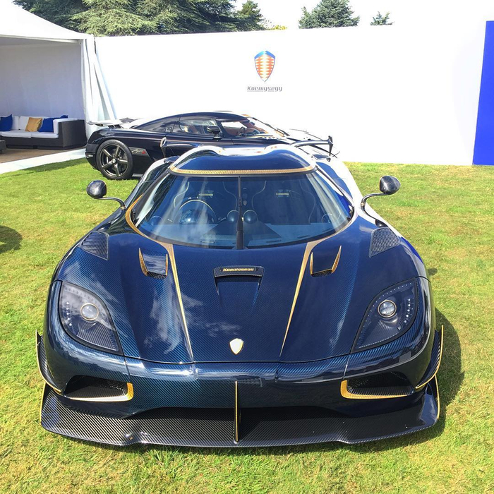 科尼塞克Agera RS Naraya with Gold Leaf