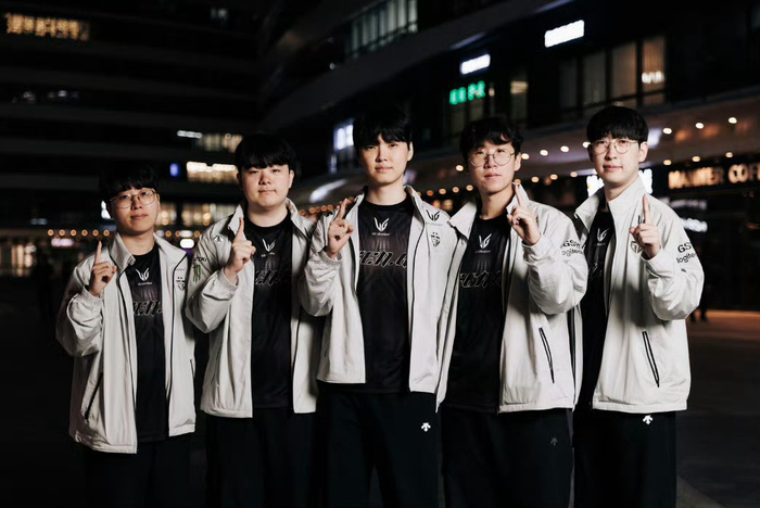 LCK四队晋级八强，LPL仅两队突围__财经头条__新浪财经