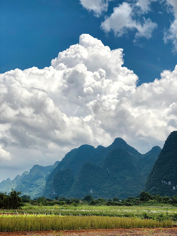 夏天的桂林也太像动漫里的场景了吧！__财经头条__新浪财经