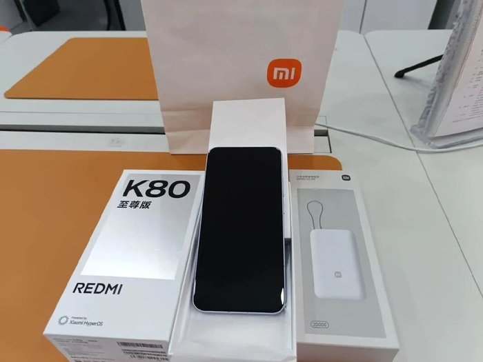 Redmi K90和K80 至尊版！选谁？__财经头条__新浪财经