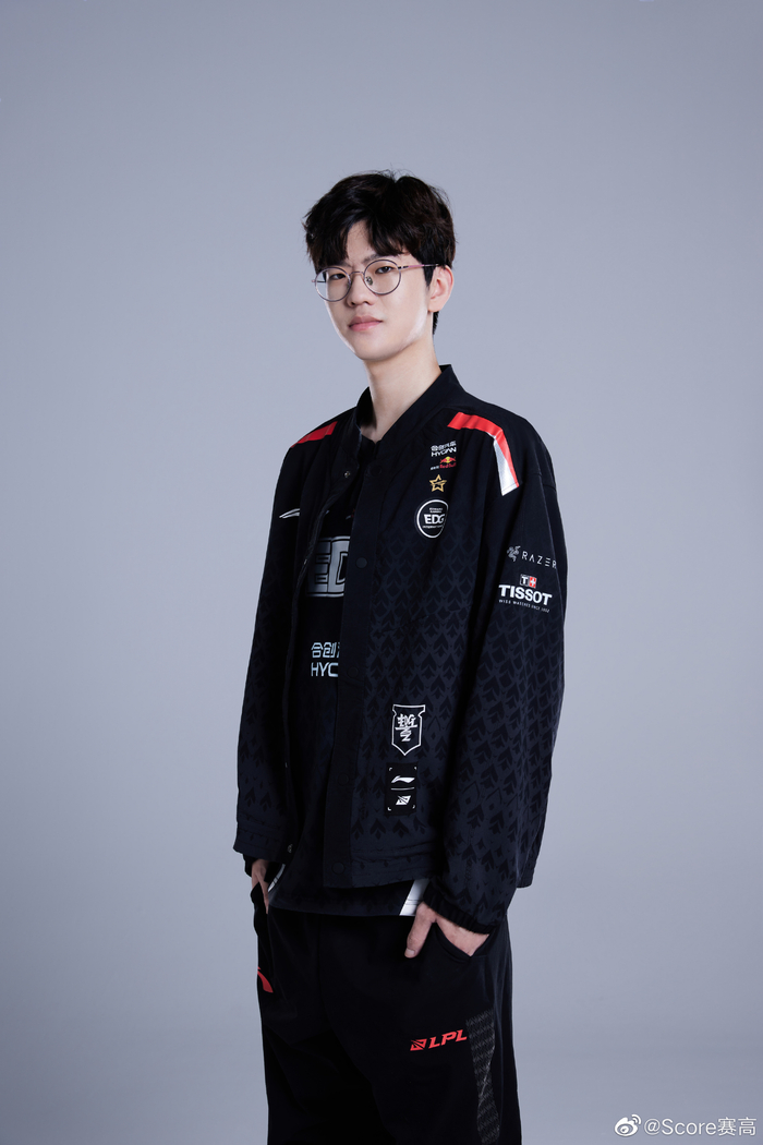 @EDG电子竞技俱乐部 夏季赛官方定妆照