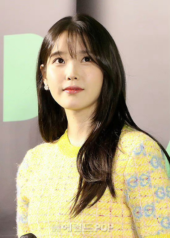 IU 新电影《Dream》试映会新闻图 今日份知恩欧尼美呆