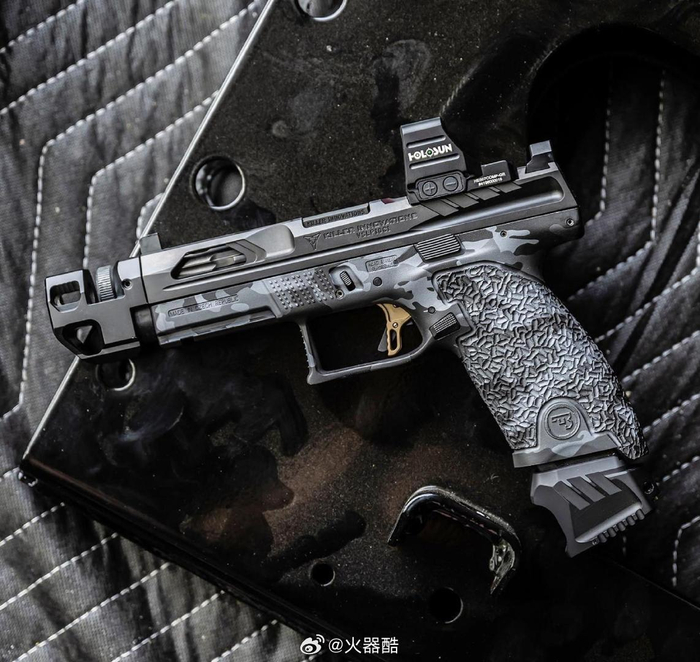 搭载了KI公司配件的手枪美图
