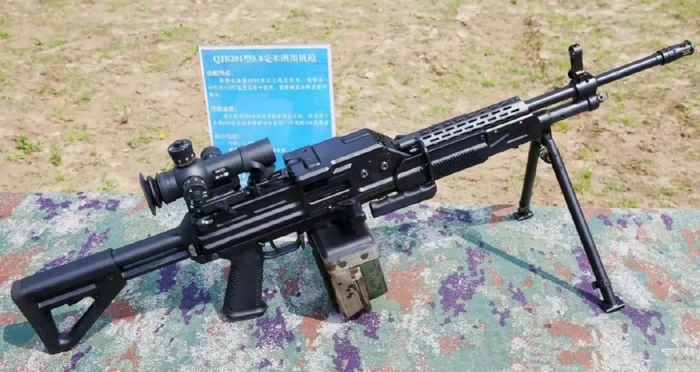 支援步兵作战“三剑客”：12.7mm重机枪、35mm狙击榴和60mm迫击炮__财经头条__新浪财经