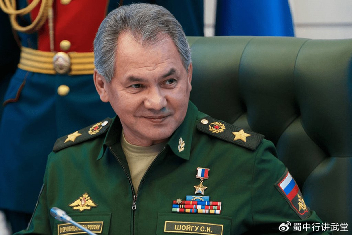 决战开始，绍伊古将战略预备队投入战斗，几大军团出击乌克兰