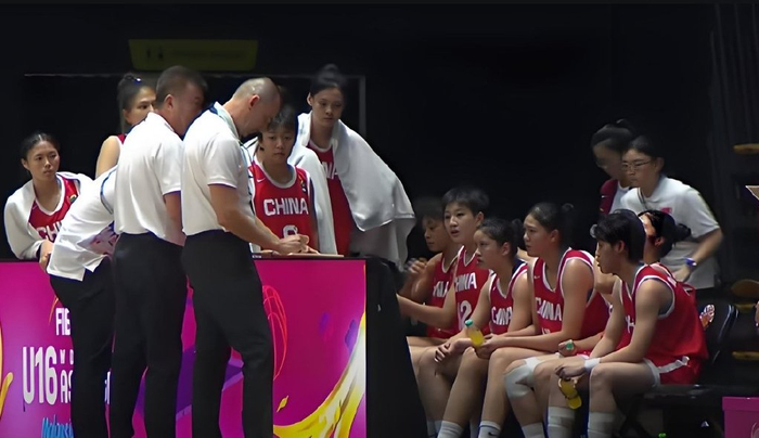中国女篮9分险胜复仇新西兰！夺U16亚洲杯开门红，希望之星轰38+3__财经头条__新浪财经