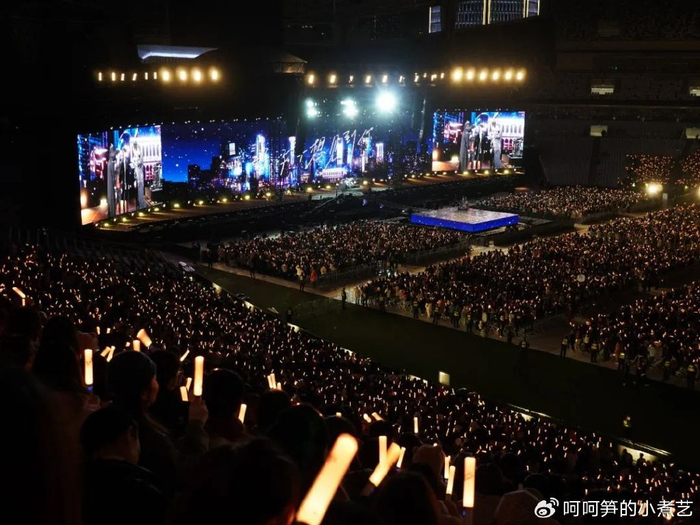 如果我们不曾相遇，那就无法听到你写下的这首情歌|五月天|阿信|演唱会_新浪新闻