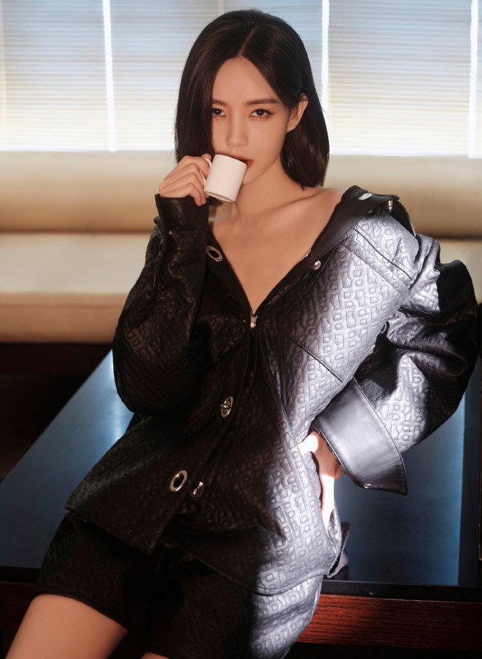 李一桐的jiojio肯定很舒服