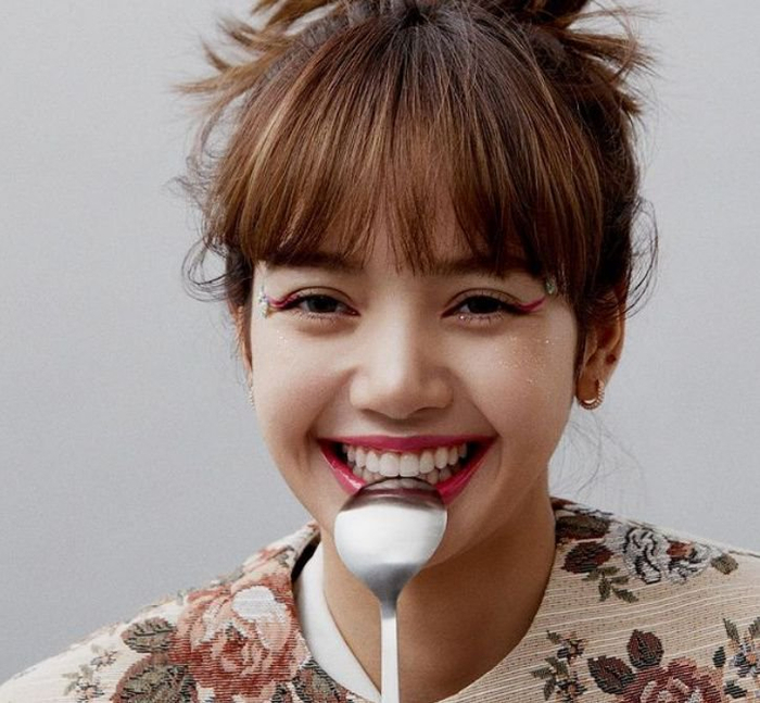 关于Lisa你不知道的8件事，演唱会上罕见动怒只为保护Jennie和她