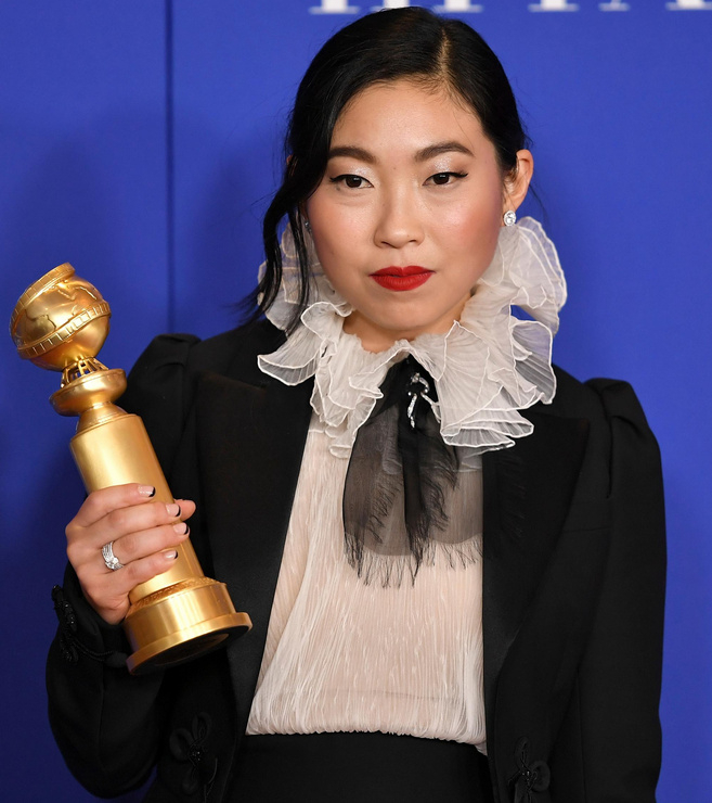 杨紫琼出身名门却不怕吃苦，一生无子女，60岁成金球奖影后