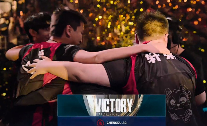 AG击败WB夺冠，猫神落泪，一诺拿下FMVP皮肤给到公孙离__财经头条__新浪财经