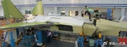 中国空军崛起新星J-35，以其卓越性能撼动美军