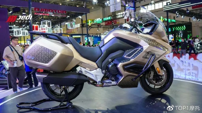 北京摩展丨杰迪麒麟750震撼登场，K750赛道版携车队首秀