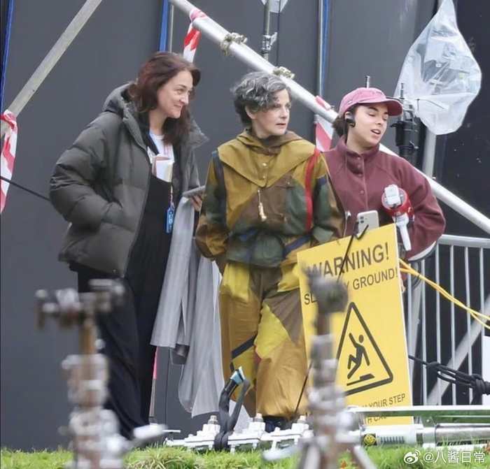 HBO《哈利波特》剧集飞行课路透曝光__财经头条__新浪财经