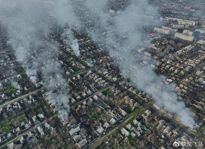 27小时惨烈巷战，巴赫穆特城内已尸山血海，乌克兰似已无路可退