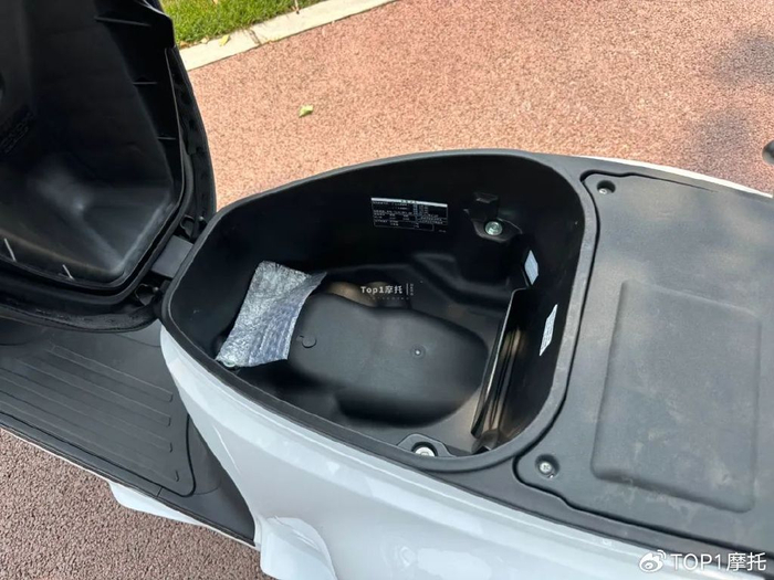 新大洲本田NS150LA上市，全系标配TCS、全彩仪表，售价14,980元起__财经头条__新浪财经