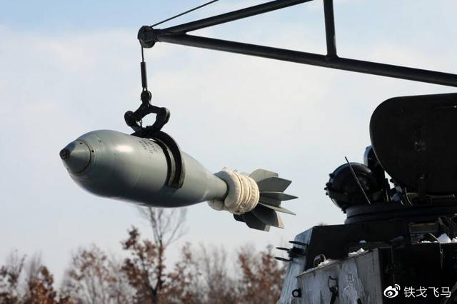 迫击炮的工作原理是什么？