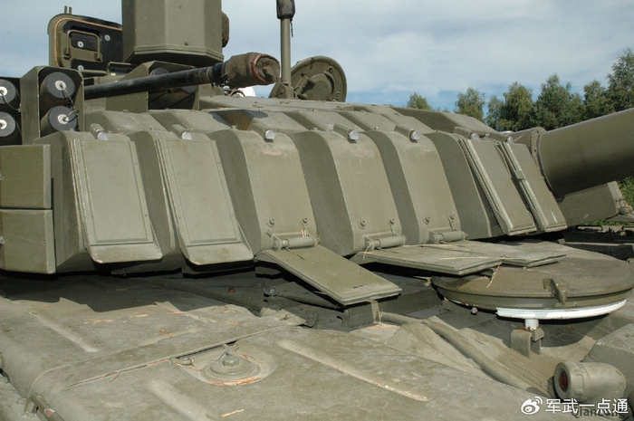 白俄罗斯改造的“T-72B”坦克，却处处体现出中国造坦克造诣__财经头条__新浪财经