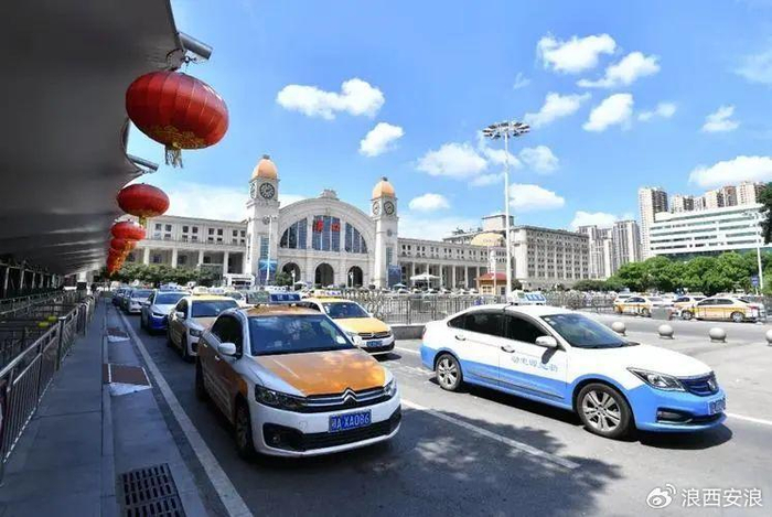 无人驾驶出租车落地武汉，西安街头打车无人驾驶时代何时到来？|新城|无人驾驶|出租车|西安|武汉_新浪新闻