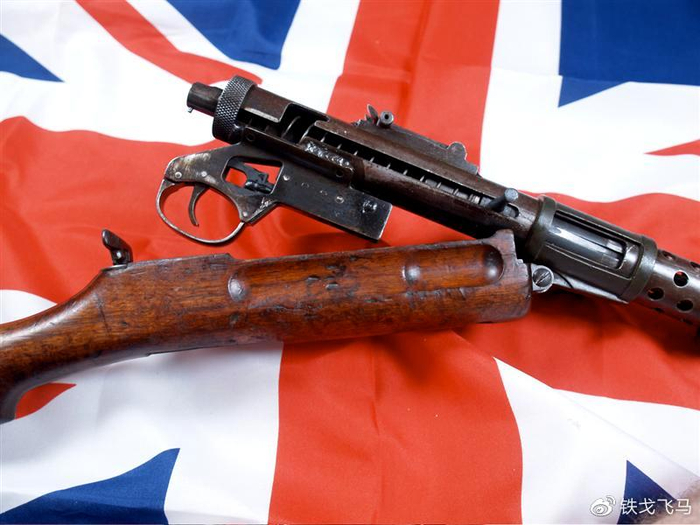 因为贵，性能优越的汤姆森冲锋枪，被英国军队弃用