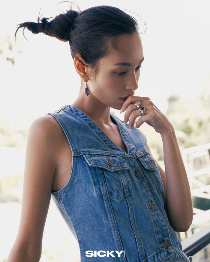 SICKY Magazine X 水原希子 水原希子登上SICKY杂志创刊号……__财经头条__新浪财经