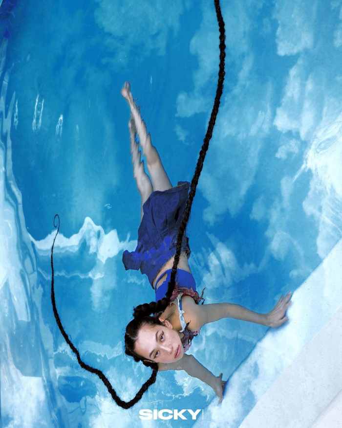 SICKY Magazine X 水原希子 水原希子登上SICKY杂志创刊号……__财经头条__新浪财经