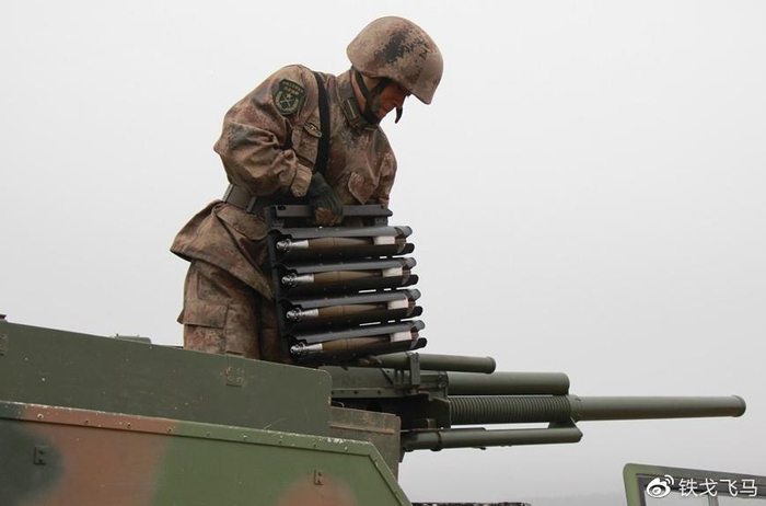 迫击炮的工作原理是什么？