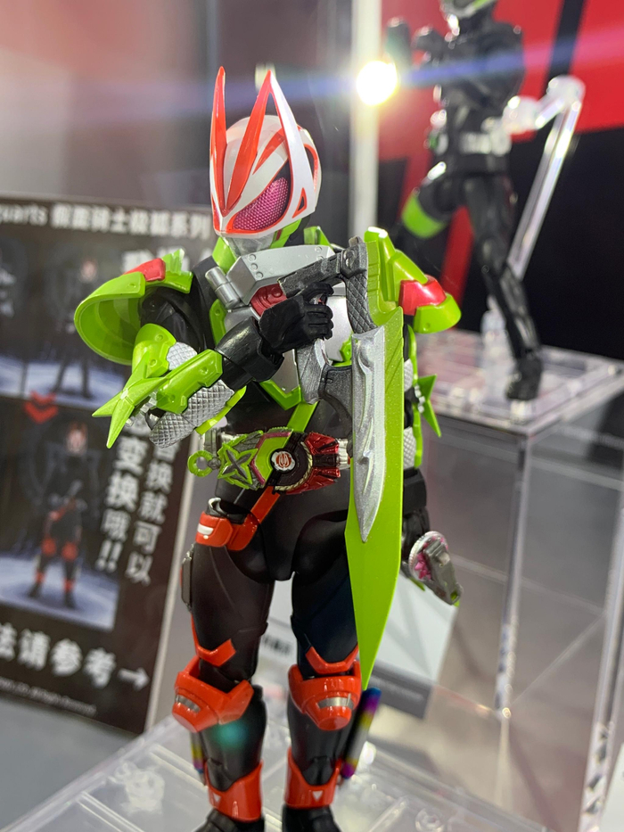 SHF 假面骑士极狐系列