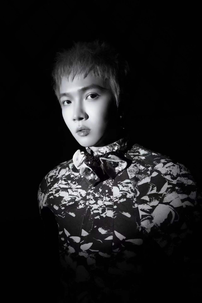 每一首歌都是一段故事，TizzyT用音乐讲述着属于他的故事…__财经头条__新浪财经