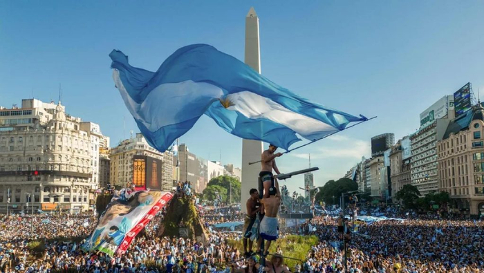 阿根廷国旗：蓝色、白色代表什么？人脸太阳又有什么含义？