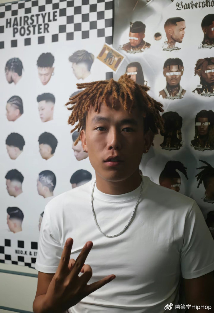 成都迪士尼背后！诺米的团队曝光：全是亲戚！|迪士尼|诺米|亲戚_新浪新闻