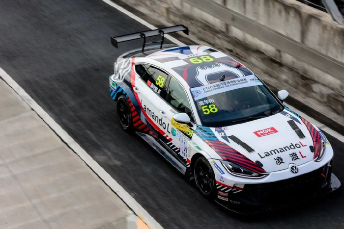 鏖战浙赛 再迎突破 上汽大众333车队CTCC再斩领奖台